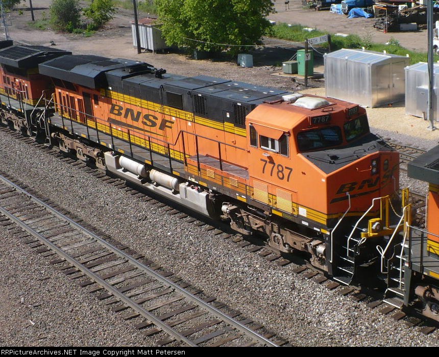 BNSF 7787